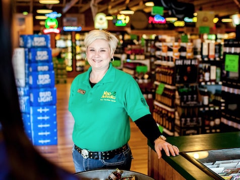 Macadoodles Liqour Store